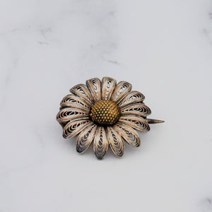Antique Victorian sterling silver filigree daisy brooch